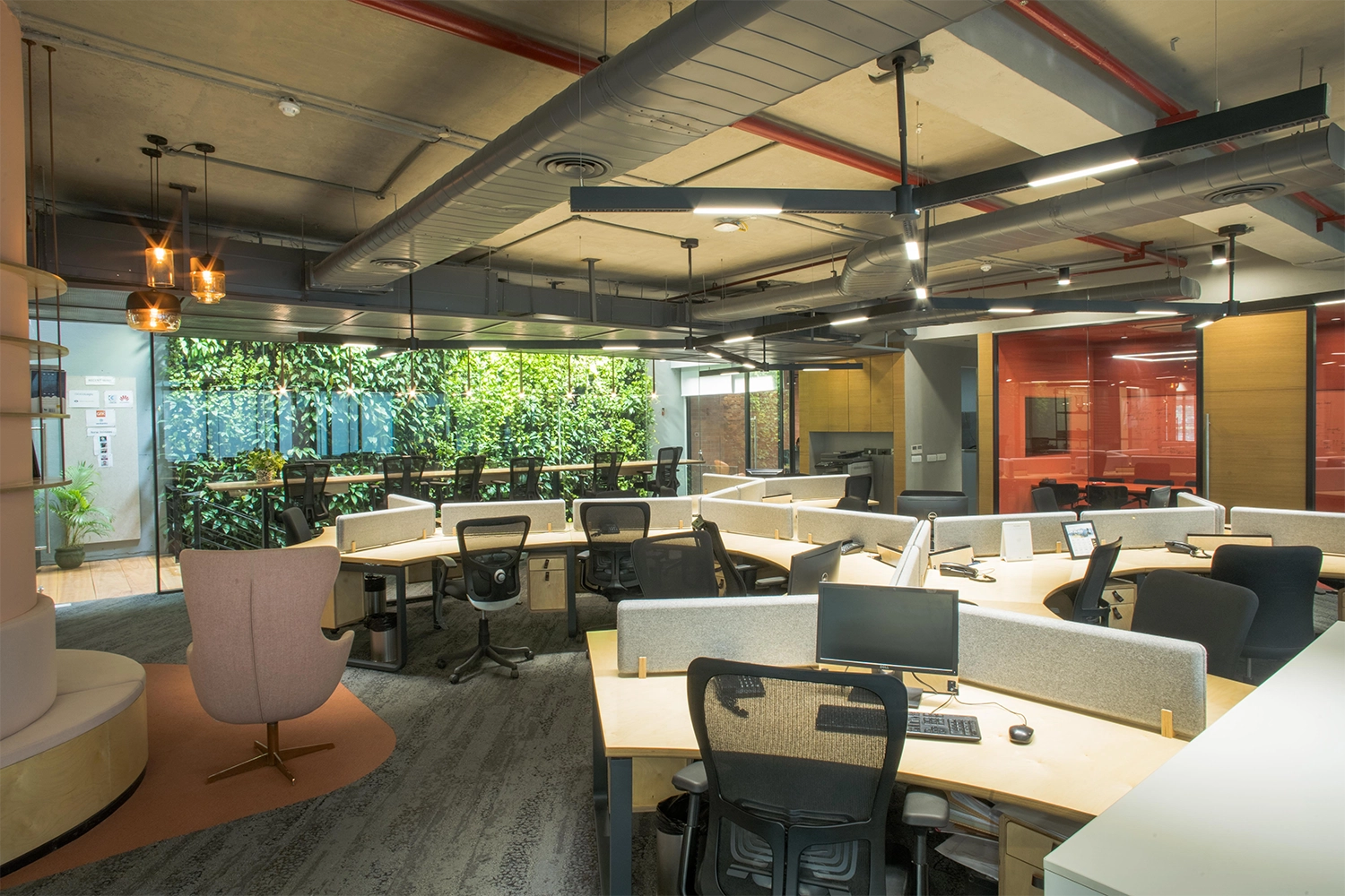 20 Modern Office Interior Design Ideas to Transform Your Workspace